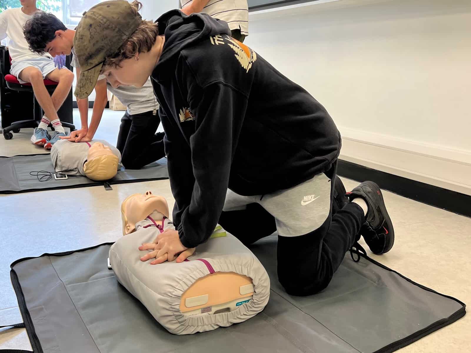First aid training for 2nde and Y10 students